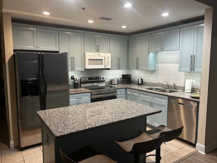 117 M² Appartement ∙ 2 Slaapkamers ∙ 8 Gasten - Florida