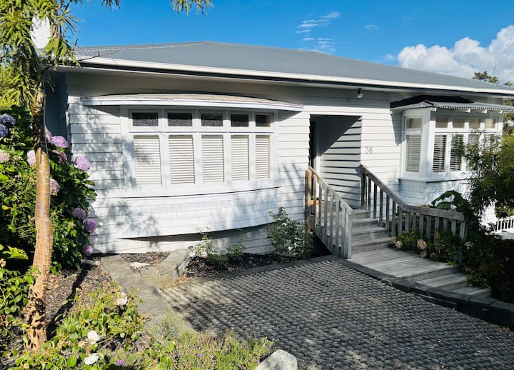 Family Friendly Herne Bay House - Auckland