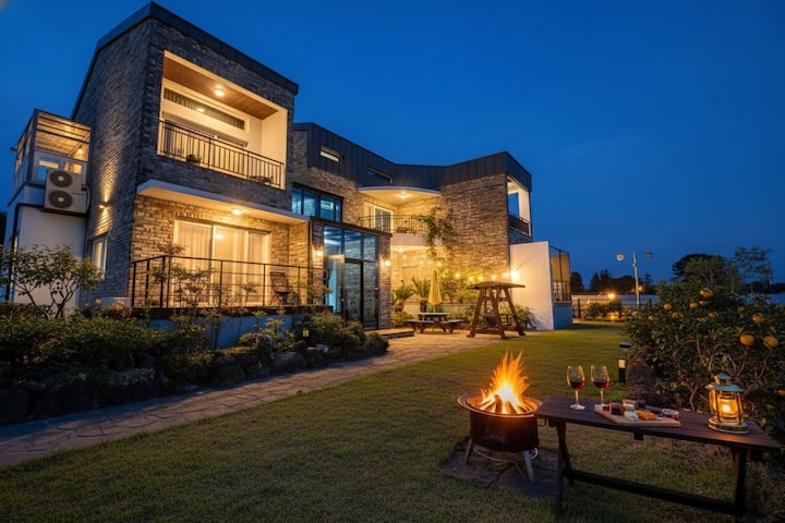 38평 넓은 공간 온가족을 위한 독채 페밀리룸 - Jeju