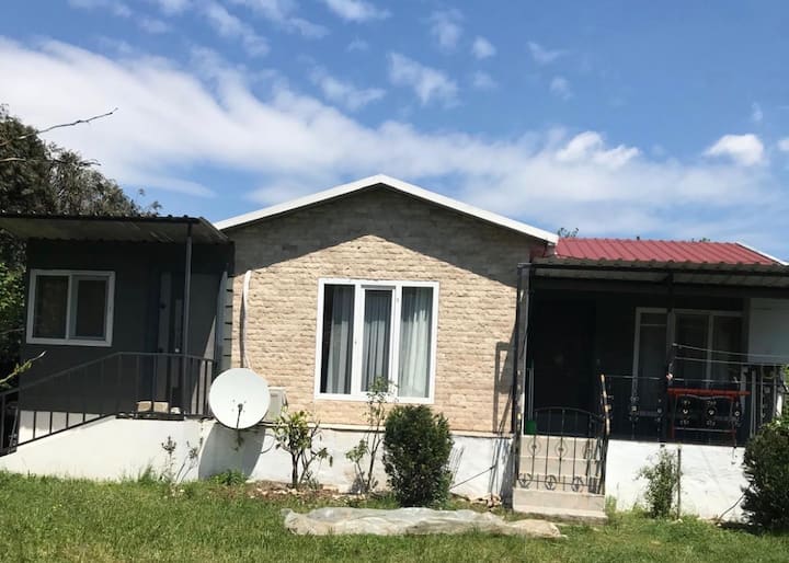 Yıldız Vıllage Kartepe Döküm Soba Ile Kır Evi - Kartepe