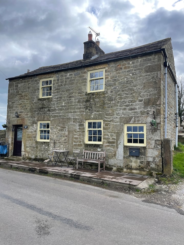 Delightful Detached 2 Bedroom Cottage - Ripon