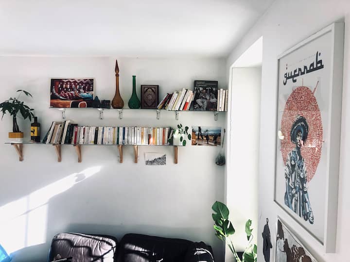 Appartement Familial T3 Avec Cour Et Parking - Marseille