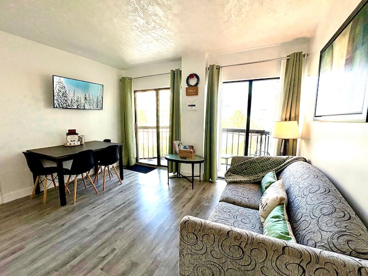 Epic Location +Free Parking - Orlando
