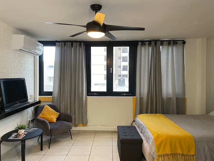Studio: New Tv, Pool, Parking, Steps To The Beach! - San Juan, Puerto Rico