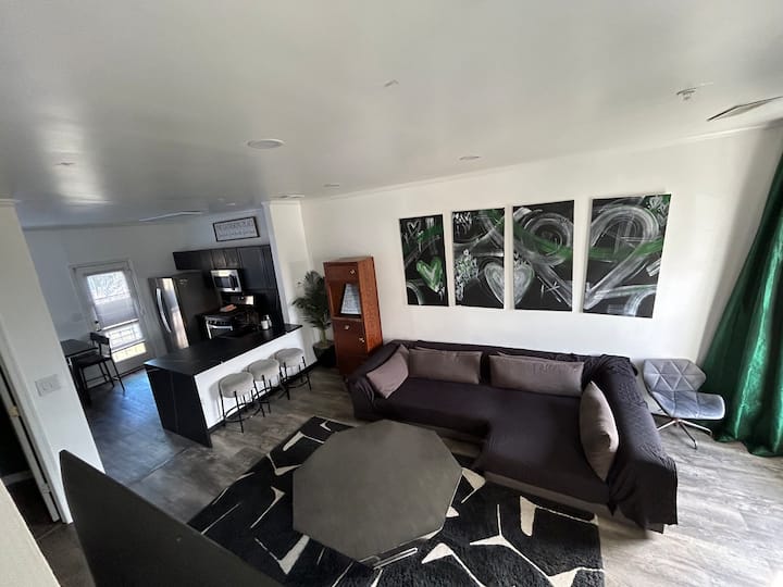 4 Bedroom 2.5 Bath/ Free Parking - Washington, D.C., DC