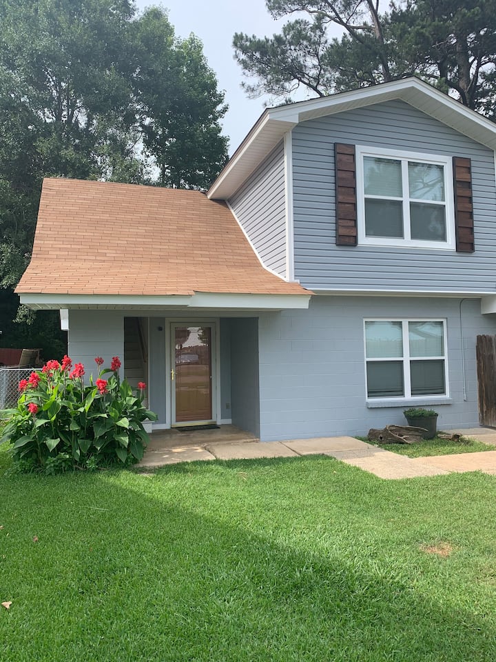 3bd/2ba Apt W/ Washer/dryer & Private Yard - Texarkana, TX