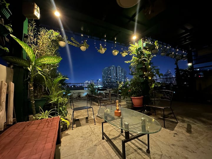 Adorable 1-bedroom With Hot Shower And Tub - Makati