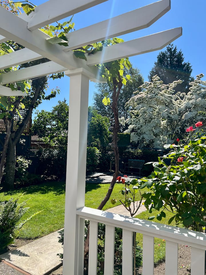 Redwood B&b Llc Phinney Ridge/greenwood/ballard - Seattle, WA