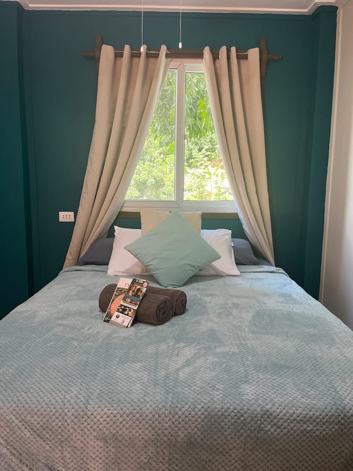 2 Bedroom Unit + Free Gym Use + Kitchenette - El Nido, Philippines