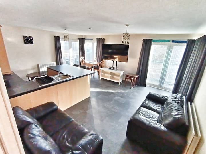 King Street, Free Parking, 2 Bed - イギリス アバディーン