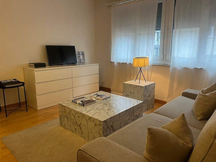 Spacious & Chic Apartment By The Opera In Seefeld - Zurich main station