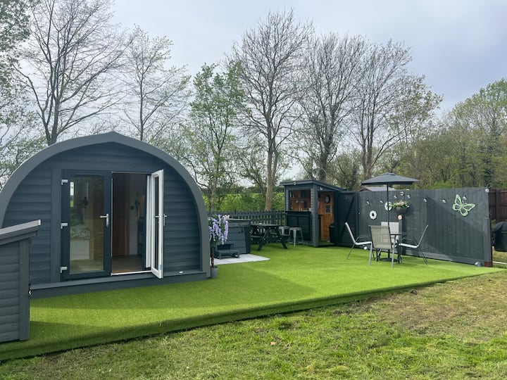 Little Bunny Retreat - Peter's Pad - Nottinghamshire
