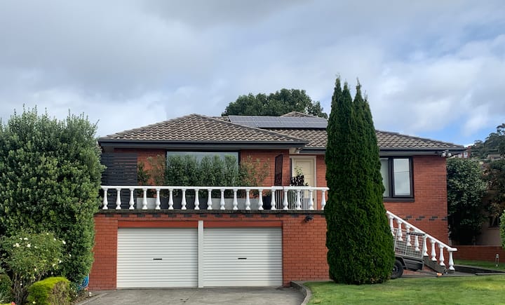 Walk To 3 Beaches, Shops & Close To Airport & City - Cambridge