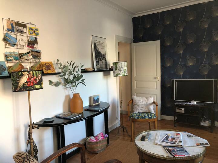 Chaleureuse Maison De Famille En Centre Ville - グランビル