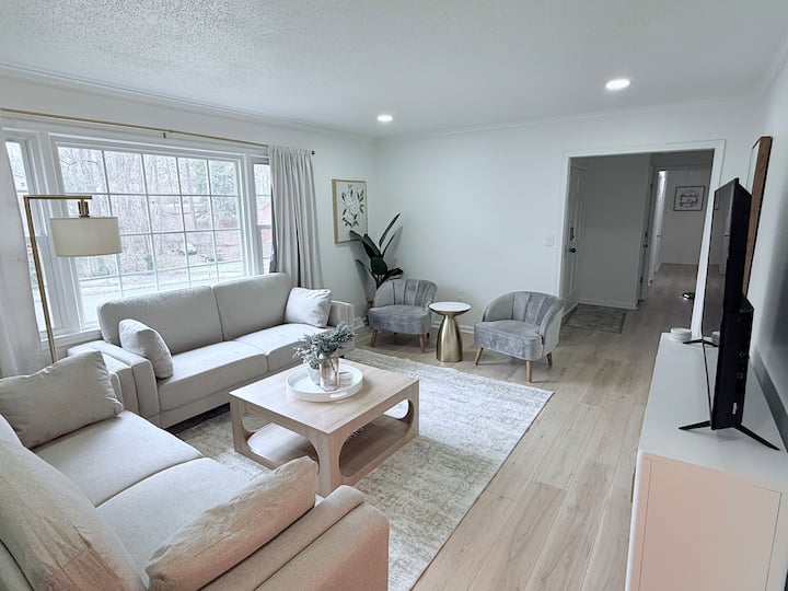 3br - Families - Fenced Yard - Bridgeway Station - Greenville