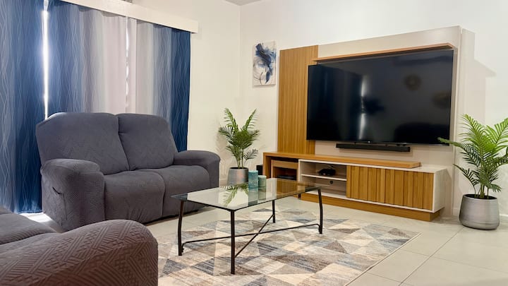 Secure Stylish Condo: Pool, King Bed, Near Airport - Trinidad and Tobago