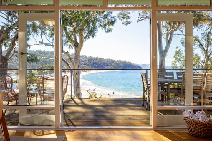 Sjøro  Stunning Sea Views  Beach Access  Sauna - Hobart