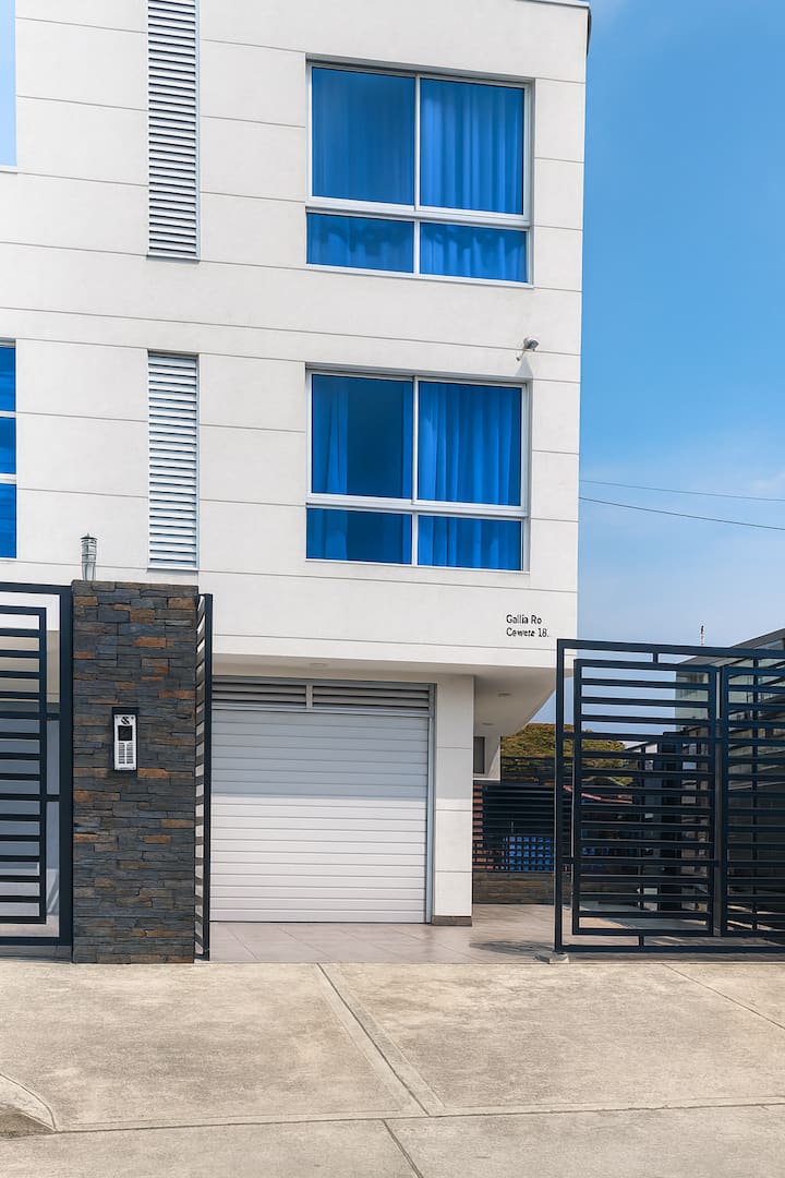 Genial Apart Estudio Cali , Barrio Champagnat - Cali