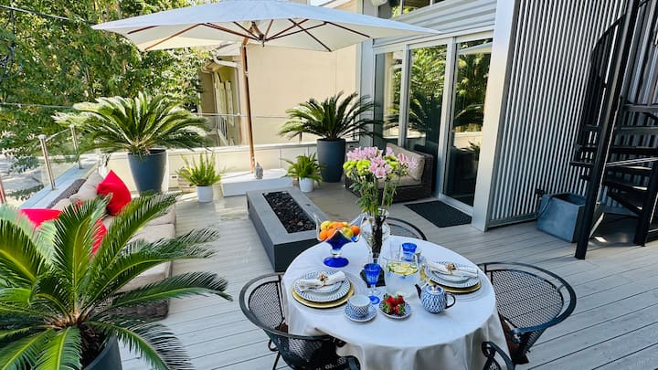 5* Frida Kahlo Private Loft— Designer Home - Houston, TX