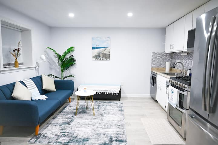 Cozy & Comfort 2bd 1ba By Logan & Beach - Revere, MA