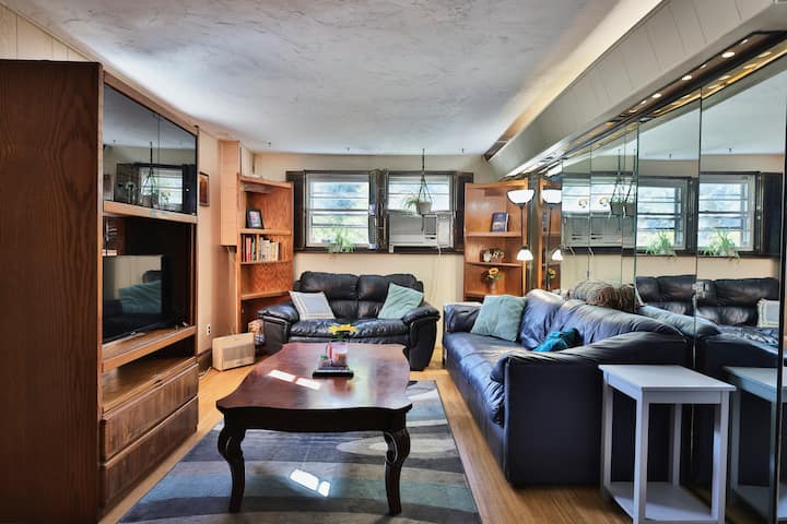 "House Of Tranquility!" Private Apt., Great Area! - Northport, NY