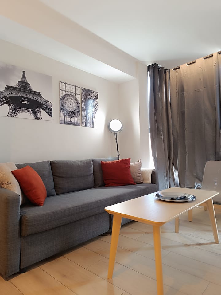 Apartamentos  Bernabeu - Castellana, 4*a - Universidad de Navarra. Sede de Postgrado. Edificio Alumni. ISEM
