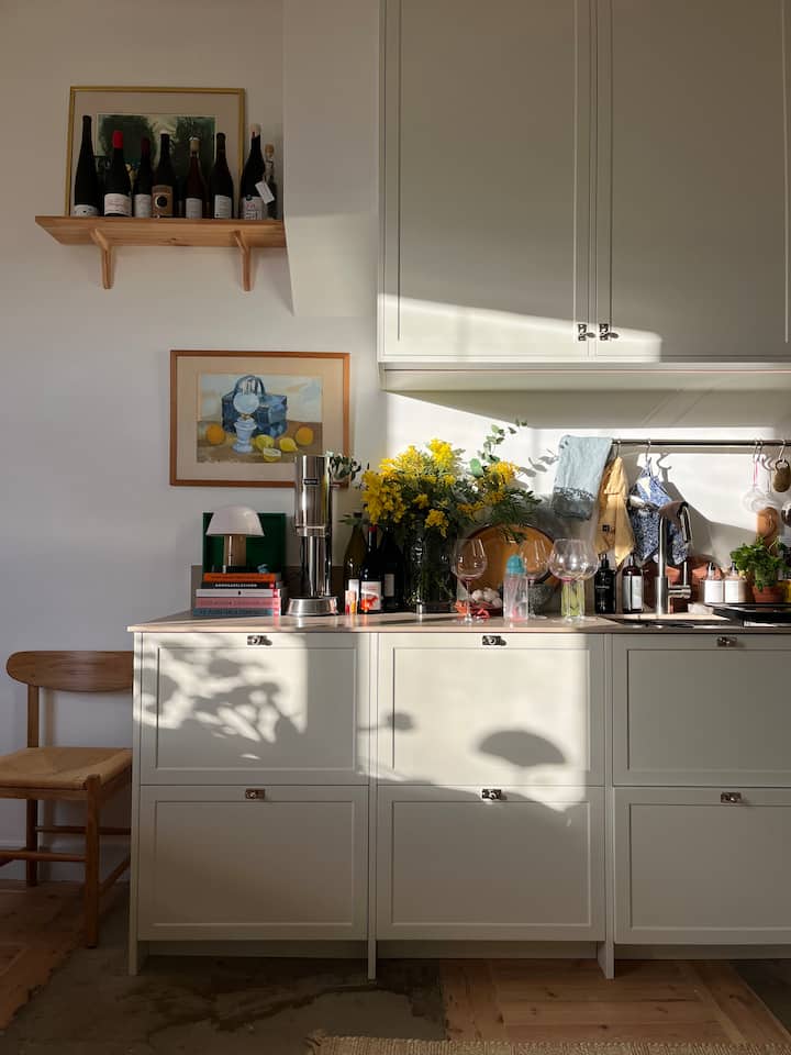 Unik Och Personlig Våning Vid Mariatorget - Stockholm