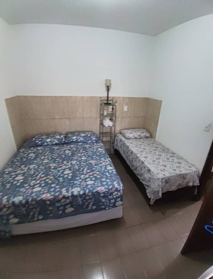 Casa Inteira Em Pirassununga/
Guilhermina - Pirassununga