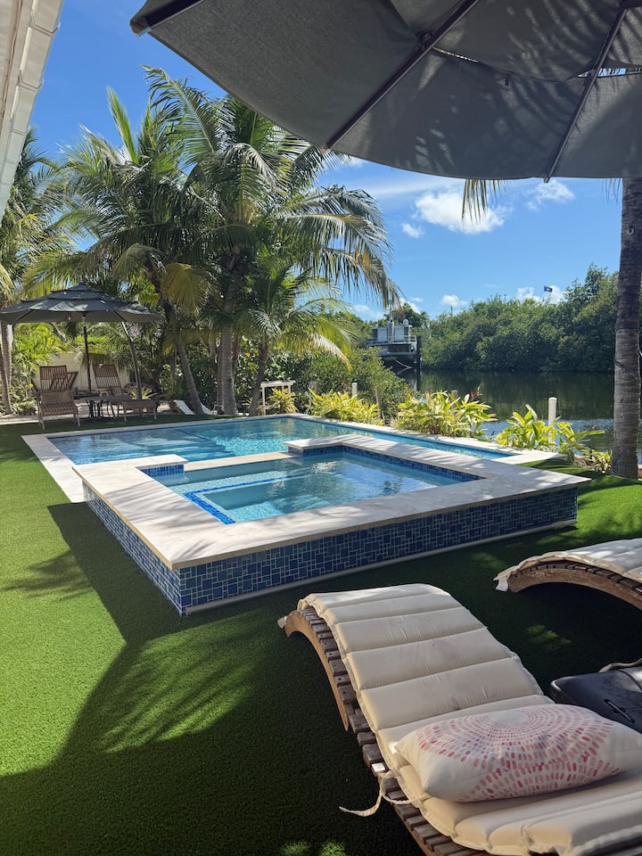 Waterfront 2-bedroom Home W/pool And Spa - Marathon, FL