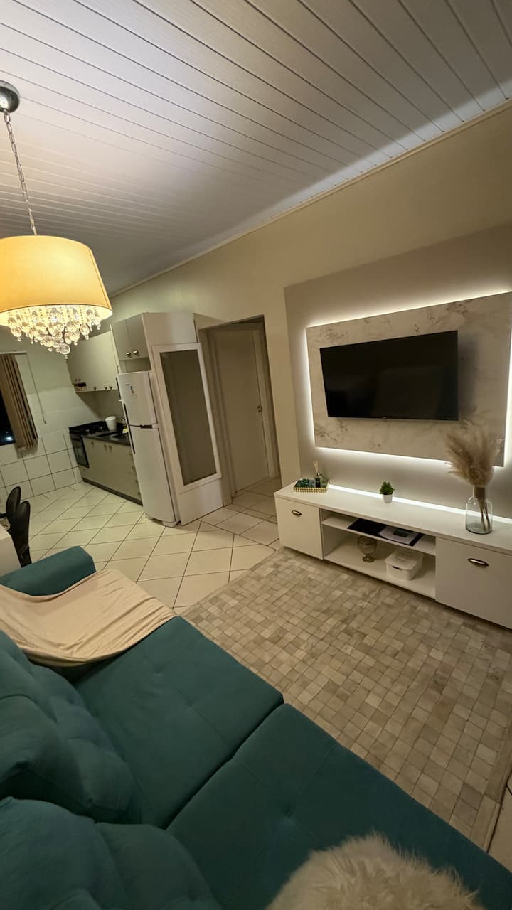 Casa Central C Churrasq, 2 Quartos E Garagem - Chapecó