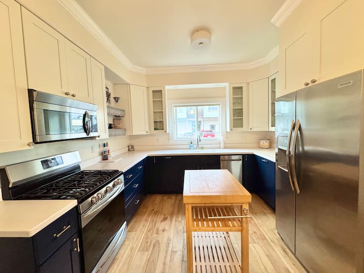 Charming Downtown Arcata 2br • 1 Block To Plaza - Arcata, CA