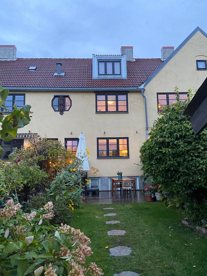 Cozy And Central Town House With Beautiful Garden - Oslo