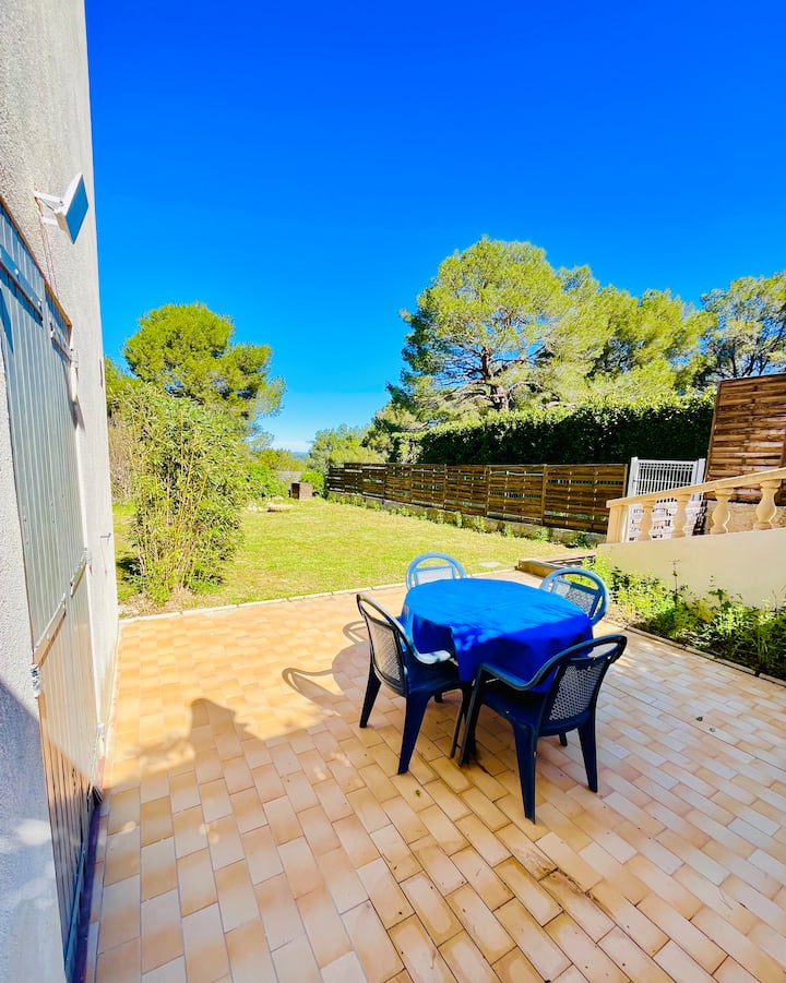 Location Familiale De 60 M² Sous Les Pins - Plage de Fos-sur-Mer