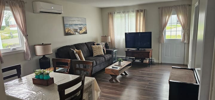 Caribou Cottage, Pet Friendly, Bbq, Backyard, - Grand Falls-Windsor