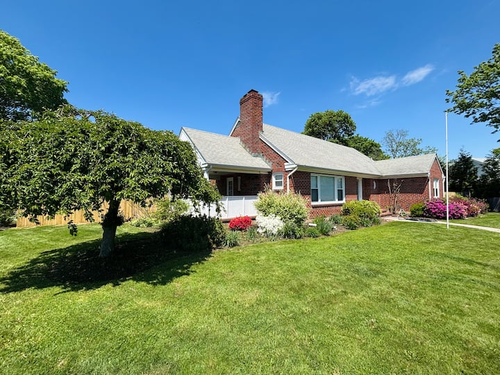 Walk To Vineyards, Beach, Restaurants • Sleeps 8 - Riverhead, NY
