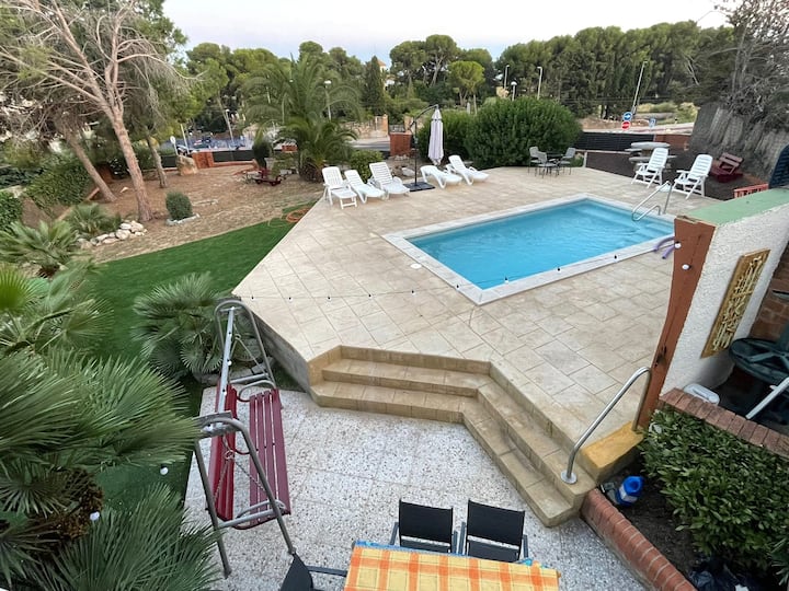 Villa Independiente Con Piscina, Jardín Y Barbacoa - Cunit