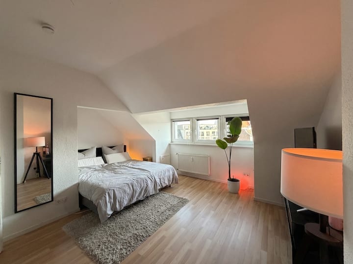 Perfektes Apartment Mit Balkon Am Rhein - Köln