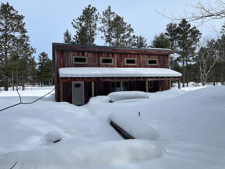 Cozy Winter Cabin - Au Train, MI