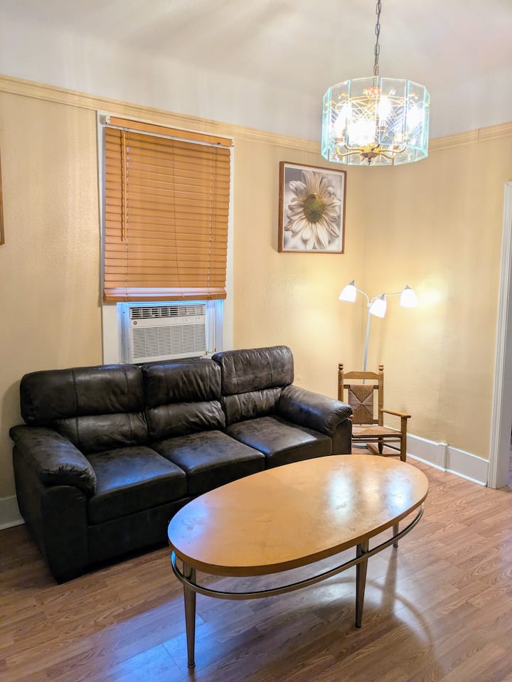 Cheerful One Bedroom In Mid-city - New Orleans, LA