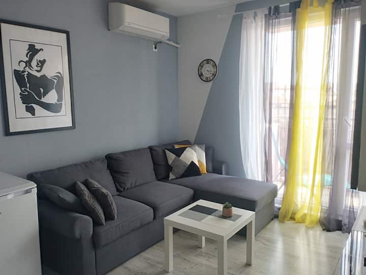 Bright Modern Apartment W/ Great View - Varna