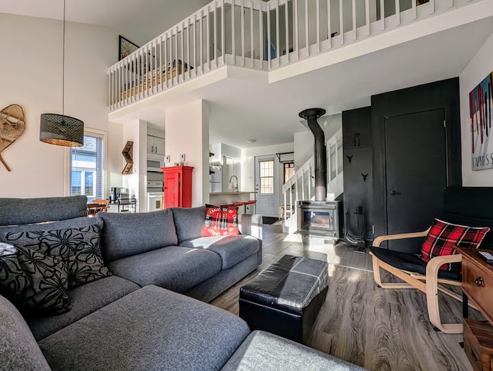 Chaleureux Condo Sur 2 éTages Au Mont-sainte-anne - Beaupré