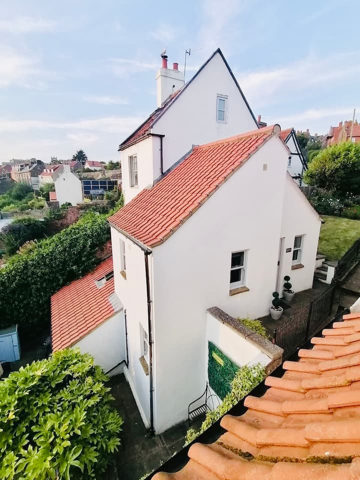 Harbour Views, Private Garden & Patio With Hot Tub - Whitby