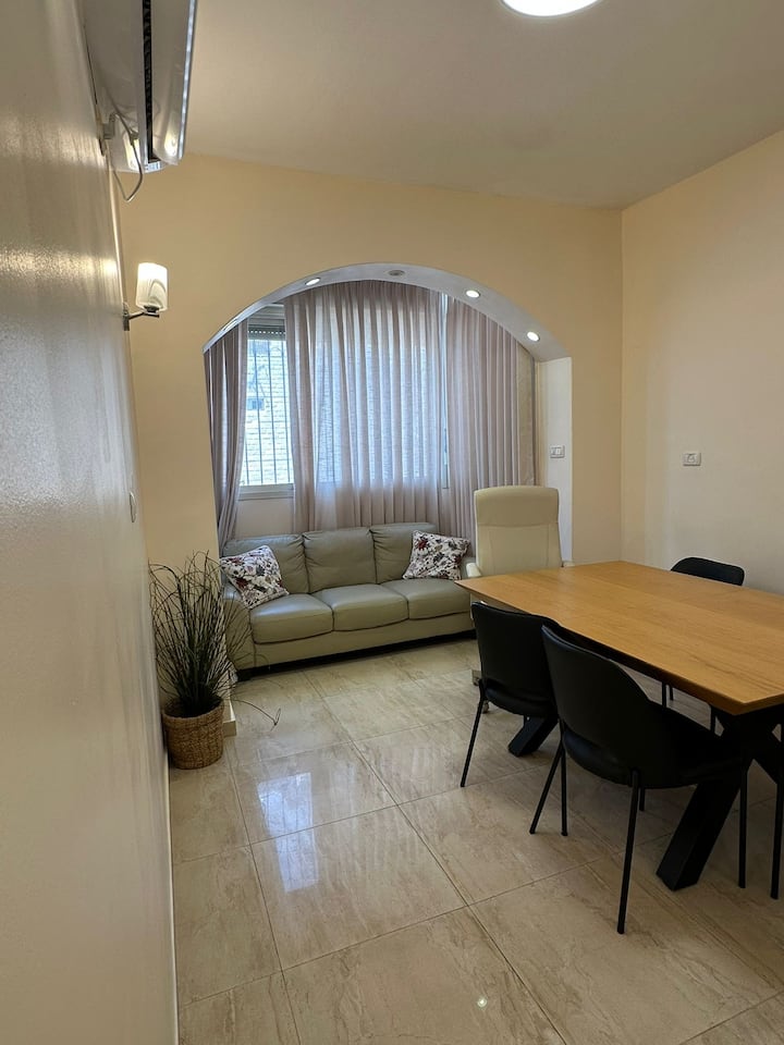 Jerusalem Retreat • Central & Renovated - Jerusalem