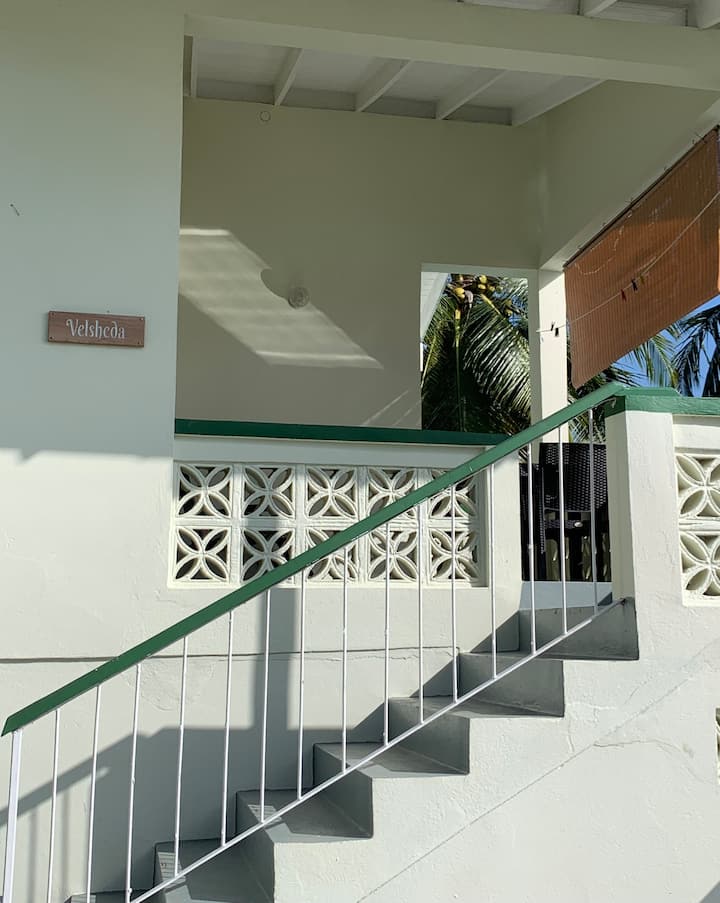 Velsheda Apartment- 2-bedroom Waterfront (Up) Apt - Granada