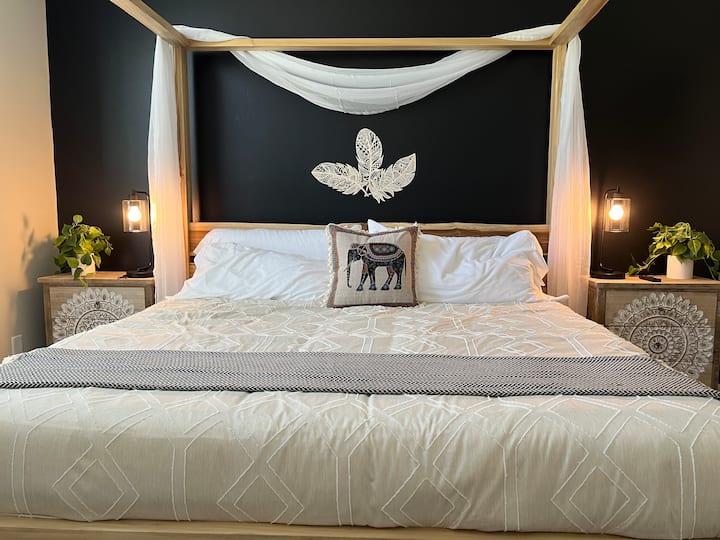 Boho Oasis With Hot Tub And Hammock, Sleeps 8 - Fayetteville, NC