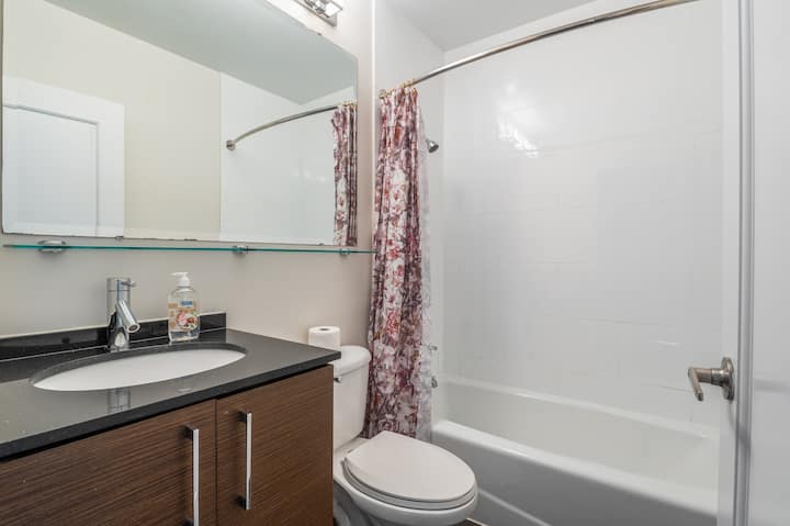 3 Bedroom 2 Bathoom Apt In Kips Bay - New York