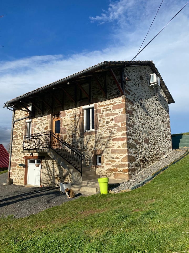 Maison De Campagne Cantalienne - Cantal