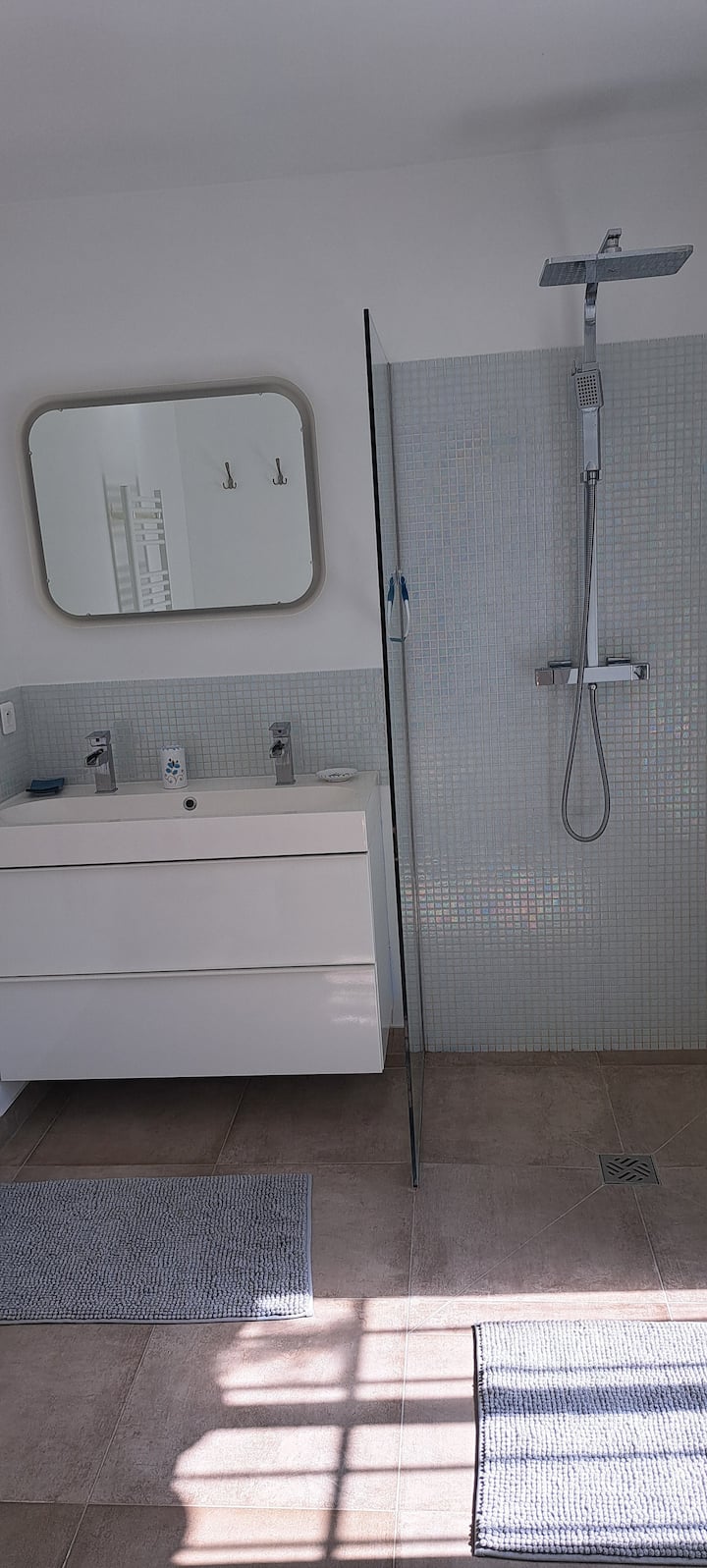 Un éCrin De Verdure Pour Cette Chambre D Hôtes - Lourmarin
