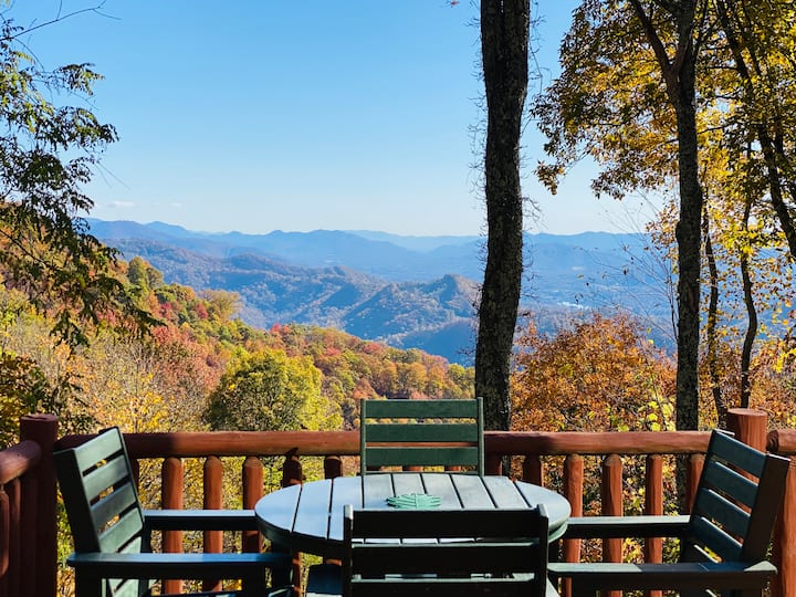 Hot-tub, Great Views, 3 King Beds, Sleeps 9! - Maggie Valley