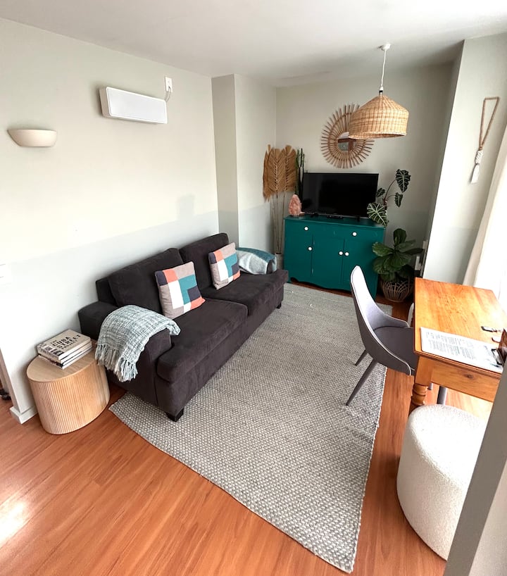 Bennies - Suburban Cutie - Wellington